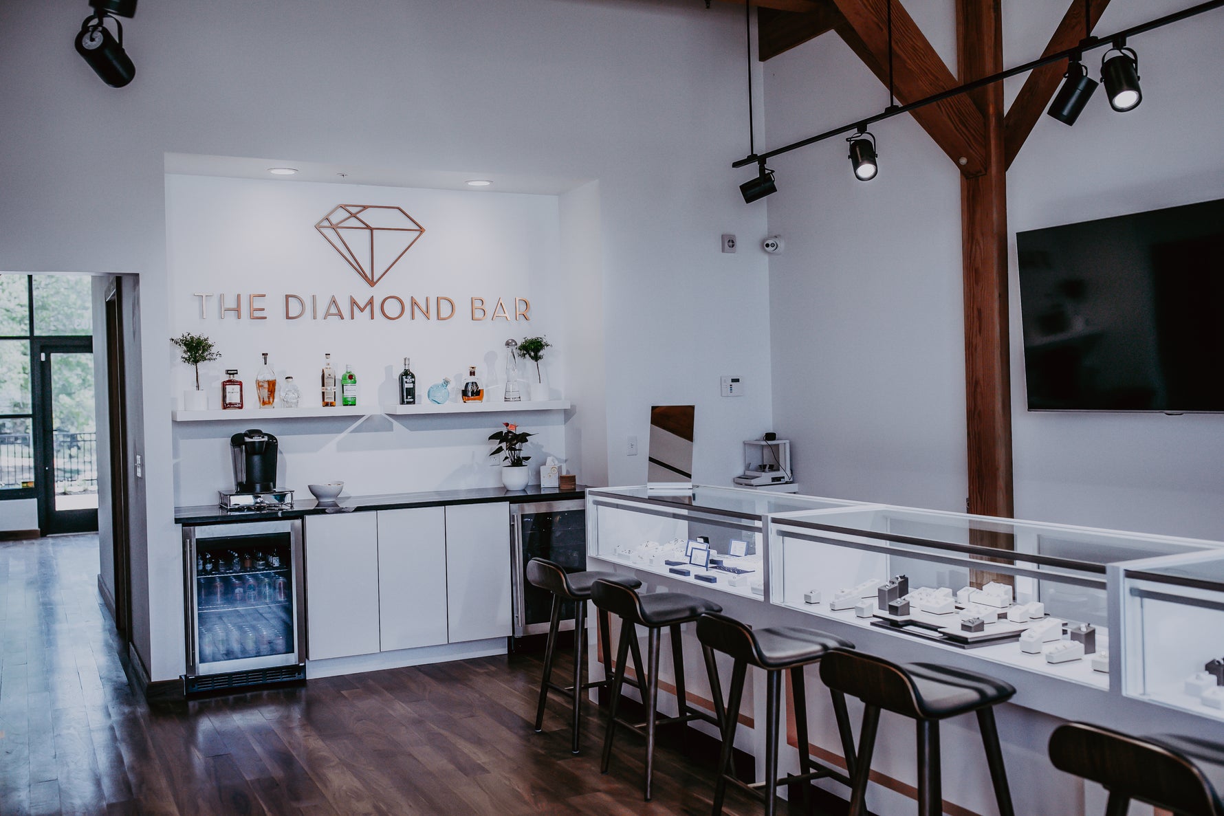 The Diamond Bar STL | Custom Fine Jewelry and Engagement Rings
